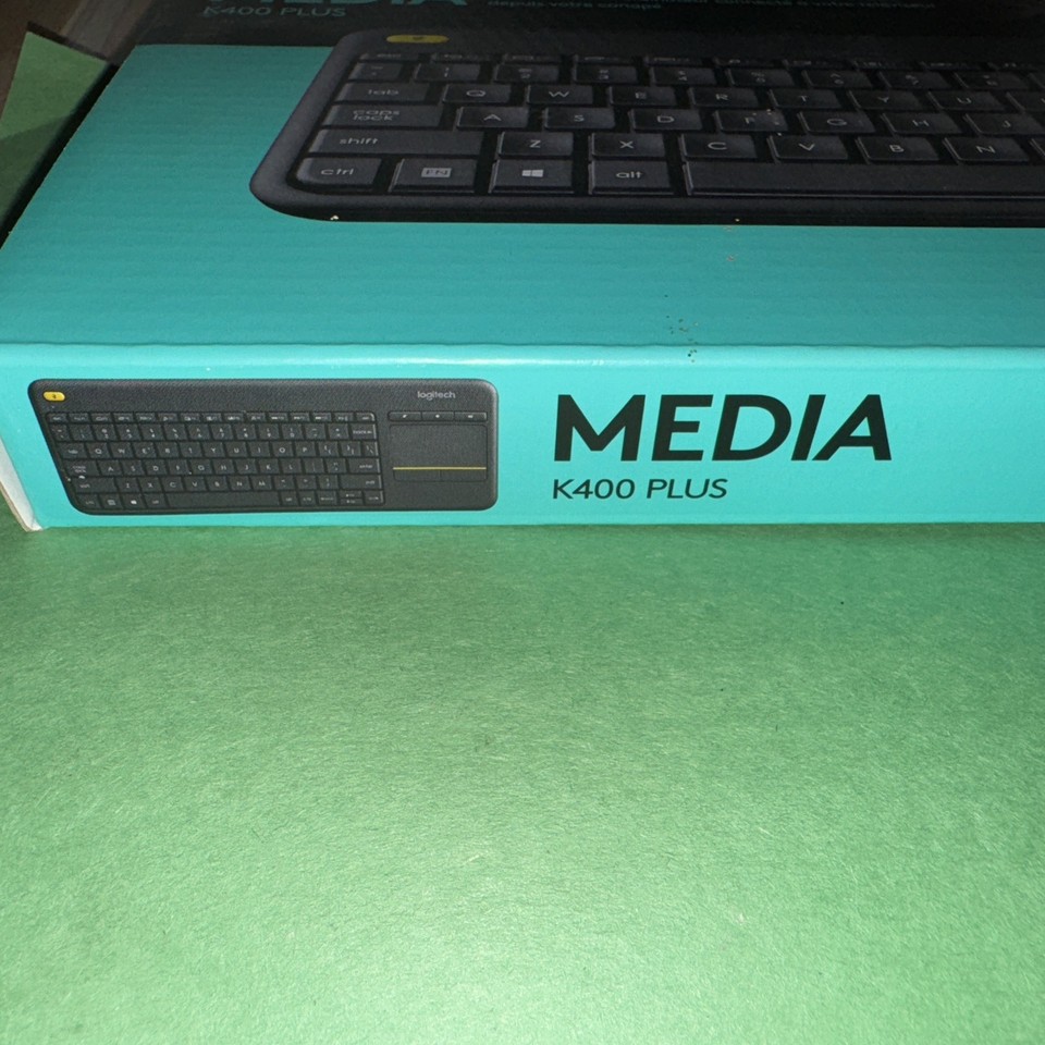 Logitech K400 Plus Wireless Media Keyboard –NEW (Windows, Android and ...