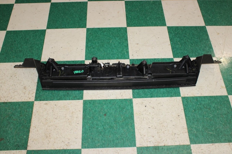 15-23 Challenger Trunk Hatch Center Taillight Tail Light Lamp Lens OEM ...