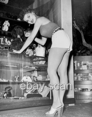 DEBRA PAGET SHORTS LEGGY CHEESECAKE 8X10 PHOTO 89 | eBay