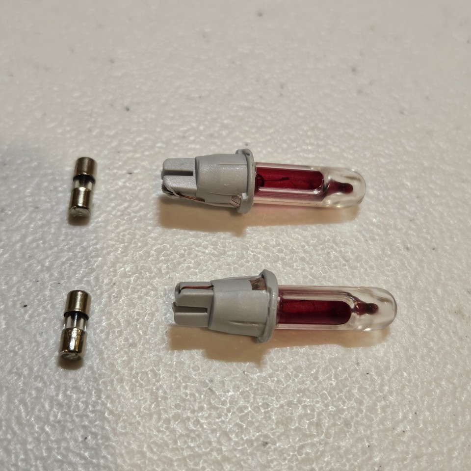 (2) Balsam Hill Red Incandescent Replacement Master Bulbs Gray Base & 2 ...