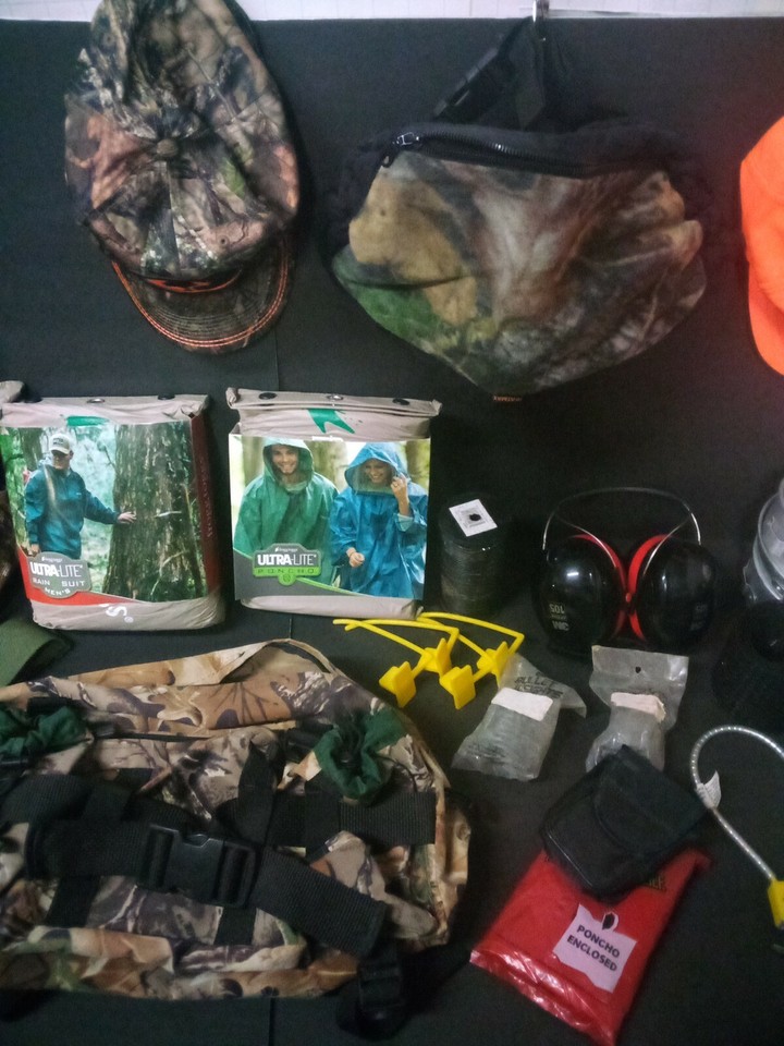 Hunting Camping Gear Lot Fieldline Backpack FroggToggs Mossy Oak CAMO ...