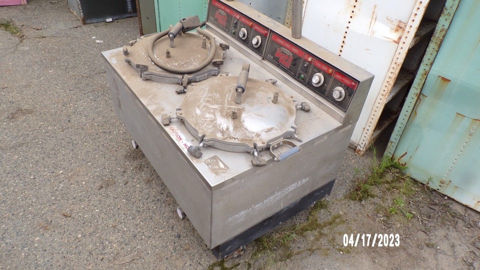 Smokaroma The Bar-B-Q-Boss Commercial Pressure Smoker, 220 Volt, 1 ...