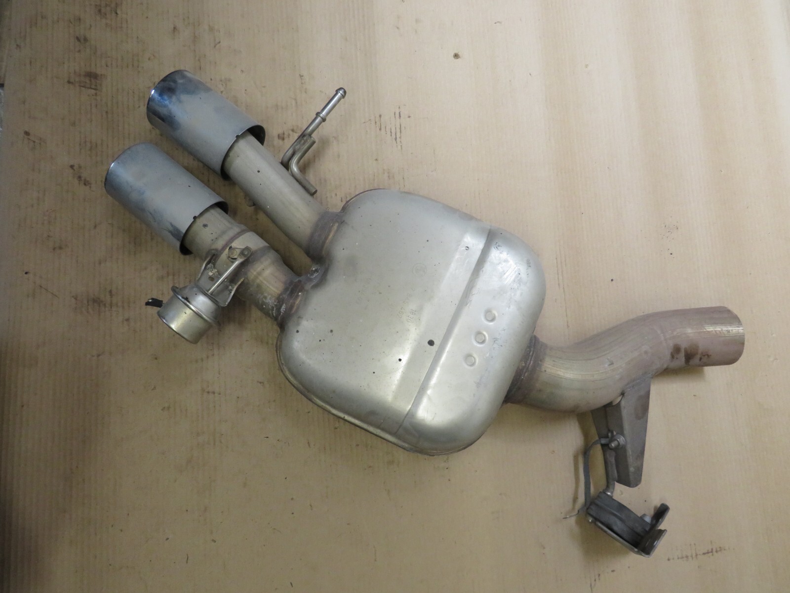 2013-2016 BMW F13 M6 REAR RIGHT EXHAUST MUFFLER 1830 7845462 BOYSEN OEM ...