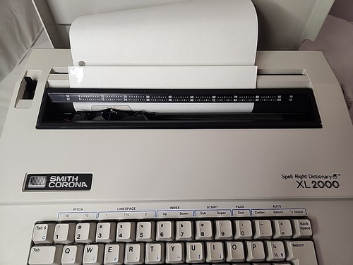 Smith Corona XL2000 Spell Right Dictionary Electric Typewriter with ...