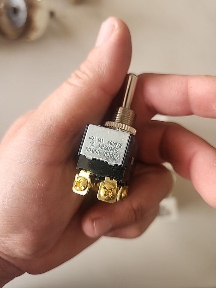 1 1/2 HP Toggle Switch, Silicone Switch Boot Lot, LR39145, E60272 ...