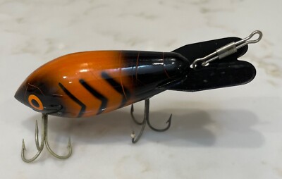 VINTAGE ORIGINAL WOODEN BOMBER CO LURE ORANGE WITH BLACK RIBS LENGTH 3 ...