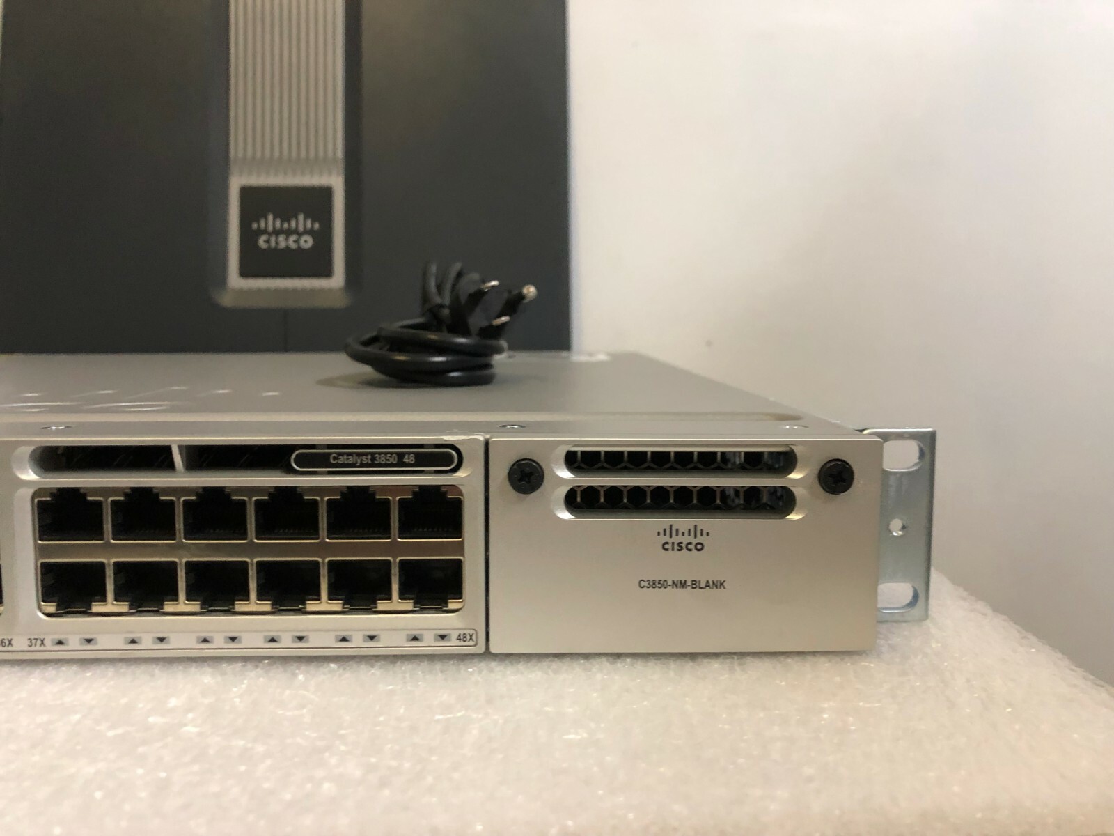 CISCO WS-C3850-48T-E 48-Port Gigabit Managed Layer 3 Switch 3850-48T-S ...