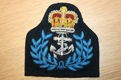 BRITISH ROYAL NAVY WOMEN'S WRNS WRENS WARRANT OFFICER'S CAP BADGE QUEEN ...