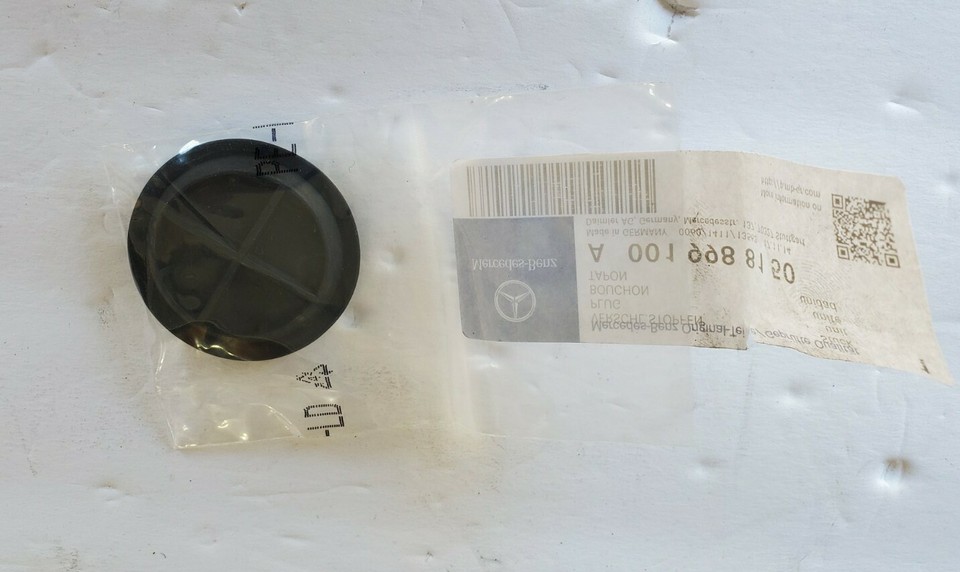 Mercedes Benz Body Plug 40mm w204 w207 w212 w216 w221 a0019988150 | eBay