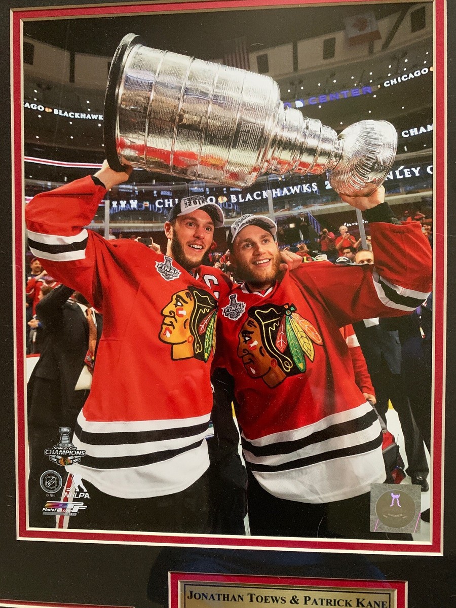 Jonathan Toews And Patrick Kane Chicago Blackhawks Patrick Kane And