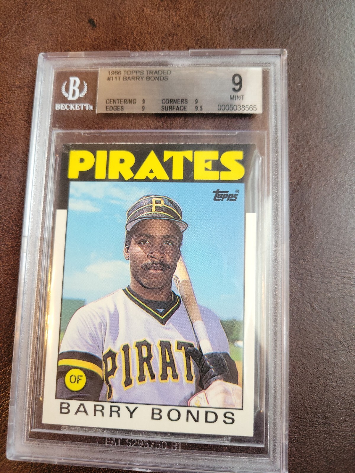 1986 TOPPS TRADED BARRY BONDS BGS 9 MINT ROOKIE #11T RARE w/ 9.5 SUB ...