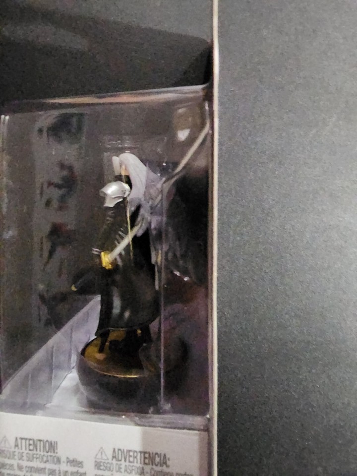 Amiibo Sephiroth Super Smash Bros. Nintendo switch Figure - in hand ...