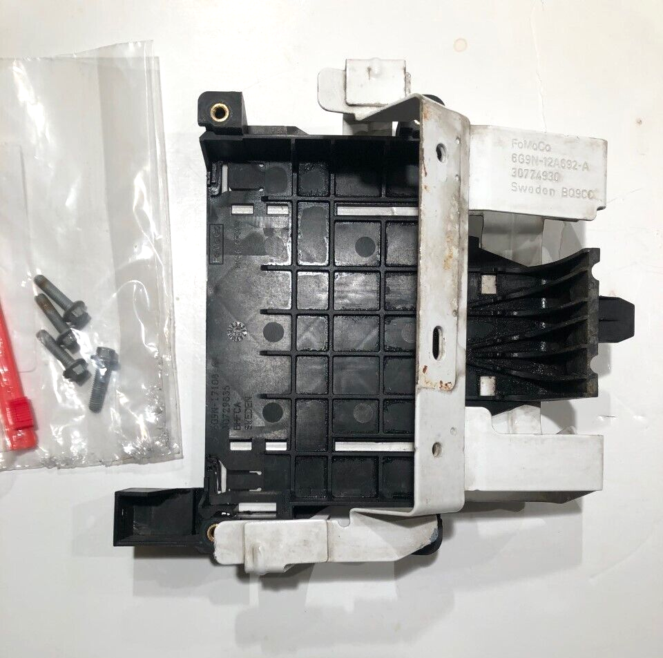 08-12 Land Rover LR2 3.2L ECU ECM Engine Control Module Unit Bracket ...