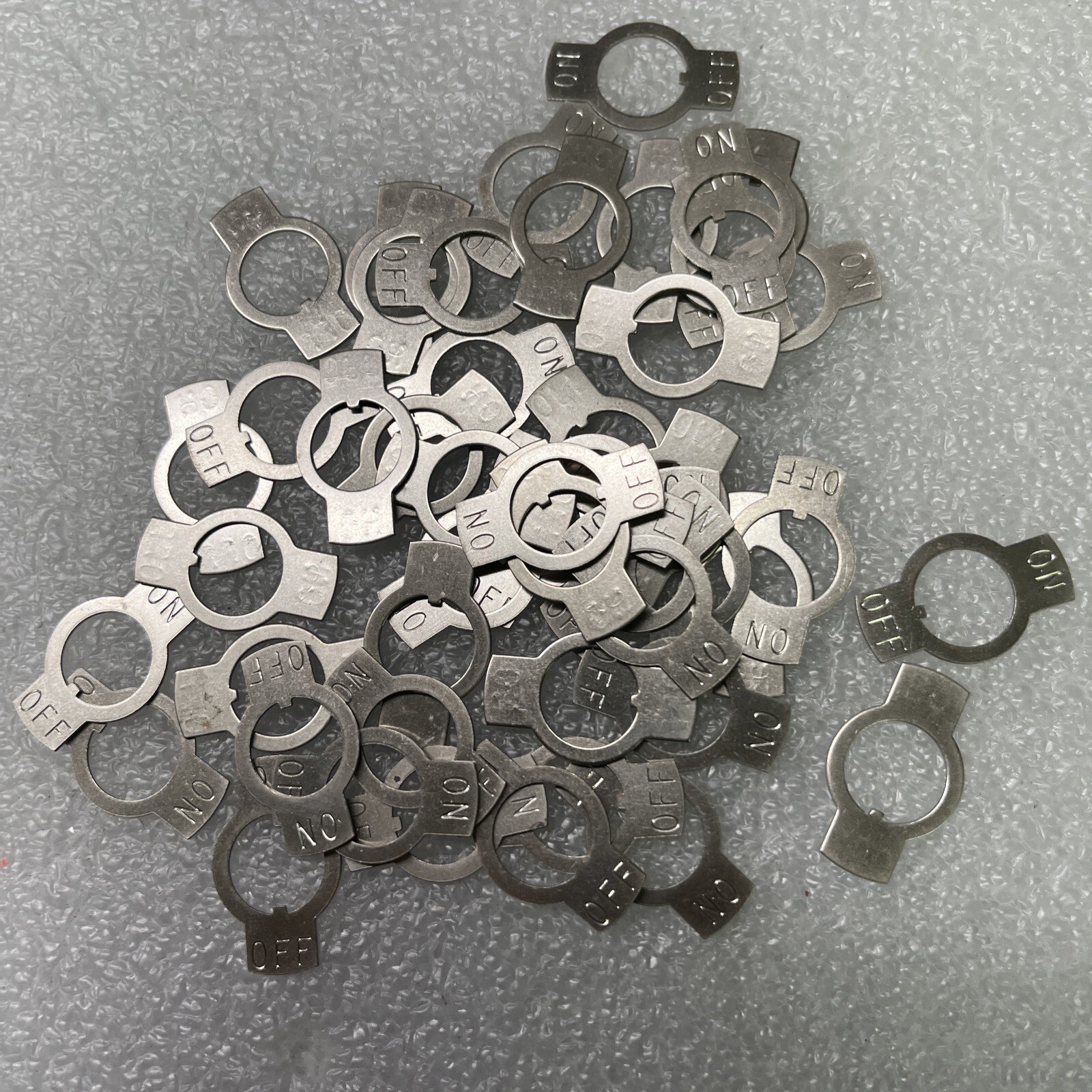 (LOT OF 48) Carling 2X642 Indicator Plates 272-06747 | eBay