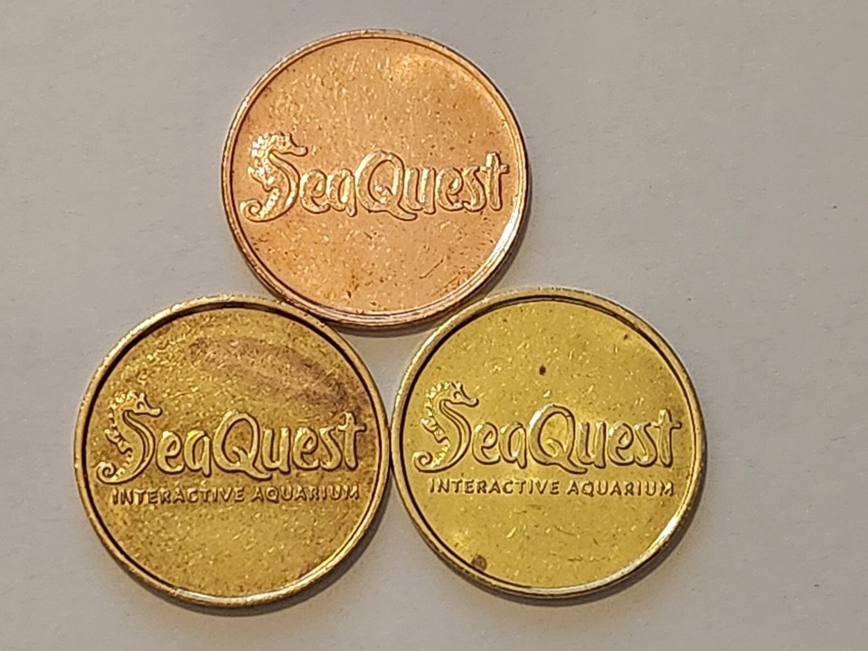 SeaQuest Animal Feeding Tokens / Souvenir - Shark, Stingray, Macaw - 3 ...