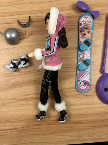 My Scene Chillin’ Out Nolee Doll w Snowboard - 2003 Complete Barbie | eBay