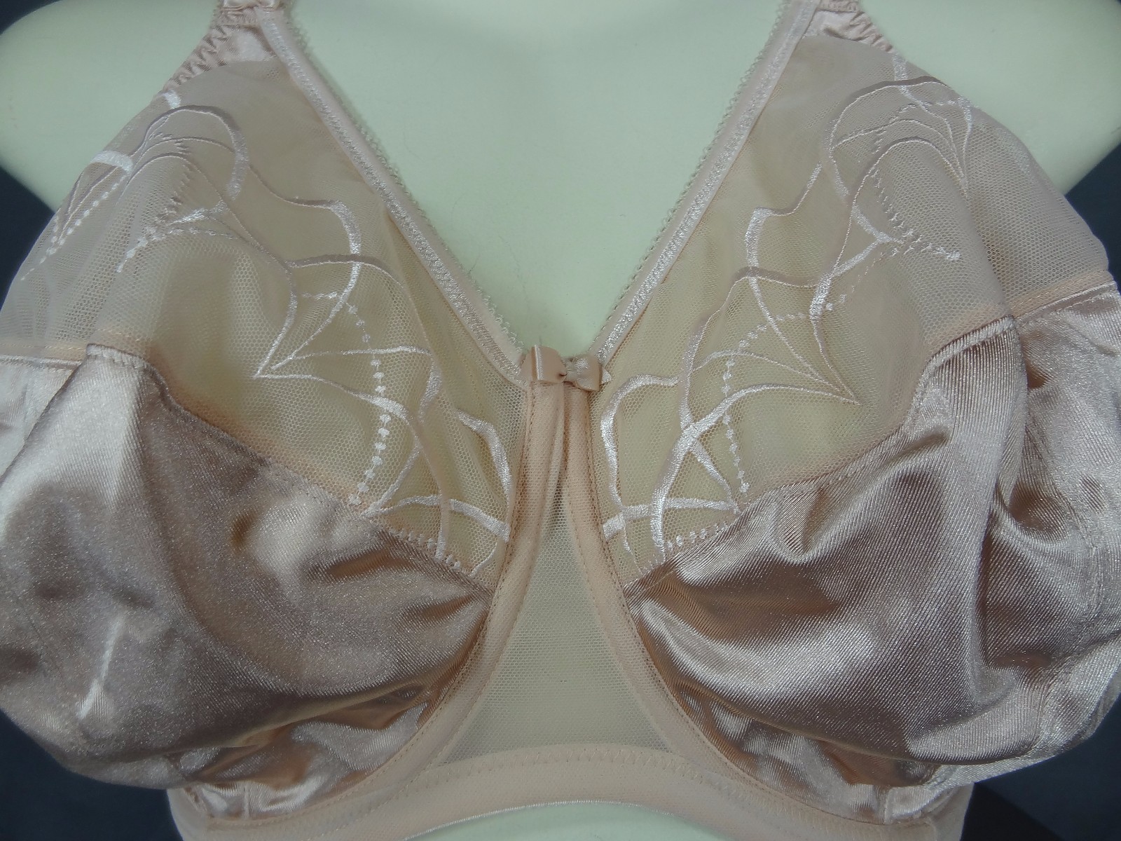 Elomi #4030 Underwired Unlined Rose Full Coverage Cup Bra USA size 42K ...