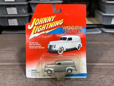 Johnny Lightning CUSTOM WOODYS & PANELS SERIES '40 FORD SEDAN DELIVERY ...