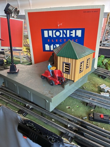 Lionel 6-12862 O Gauge Train Oil Drum Loader Station with Illuminated ...