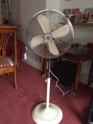 Swan SFA12610CN Retro 16 Inch Stand Fan Low Noise 50w Cream for sale ...