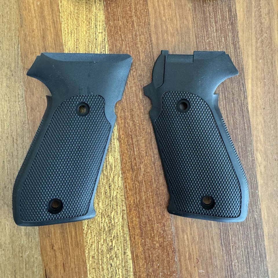 Sig Sauer P220 Grips Vintage Factory Black Checkered 1986 1987 Dated DA ...