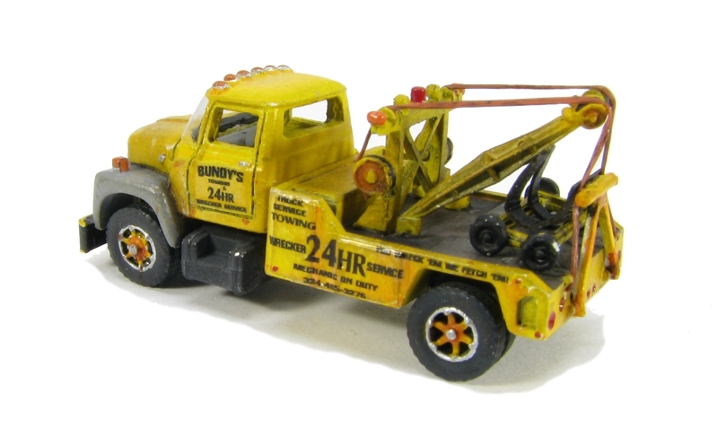 N Scale 60's "I" Class Loadstar Wrecker truck Kit by Showcase ...