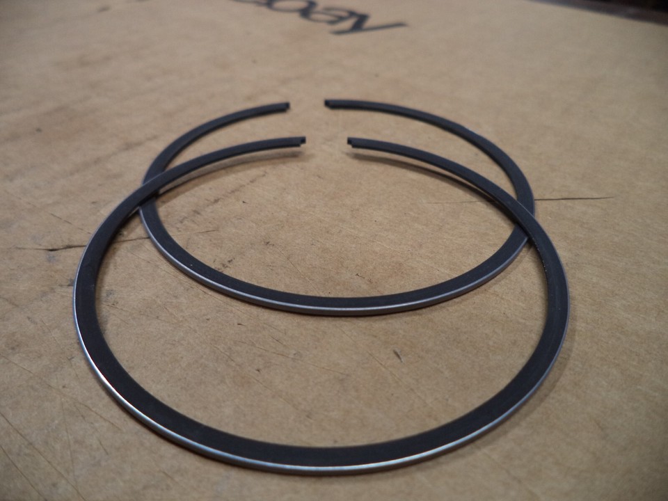 Yamaha OEM New piston rings 8DG-11603-00 #1916 | eBay