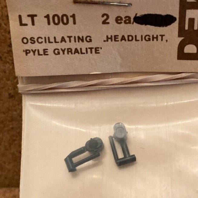 Details Associates 1001 OSCILLATING HEADLIGHT PYLE GYRA HO Scale Model ...