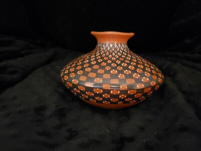 Vintage Mexican Ortiz Yoly Ledezma Pottery Vase Pot Checker Board Red ...