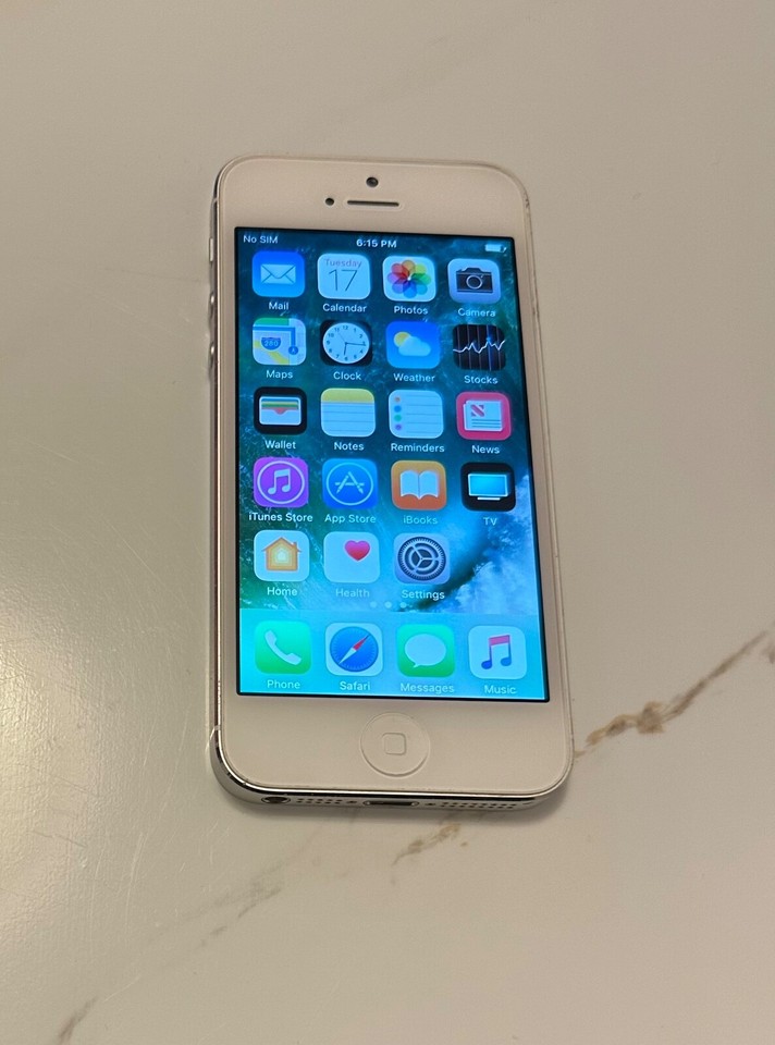 Apple iPhone 5 - 16GB, 32GB, 64GB - Black & White Unlocked/AT&T/T ...