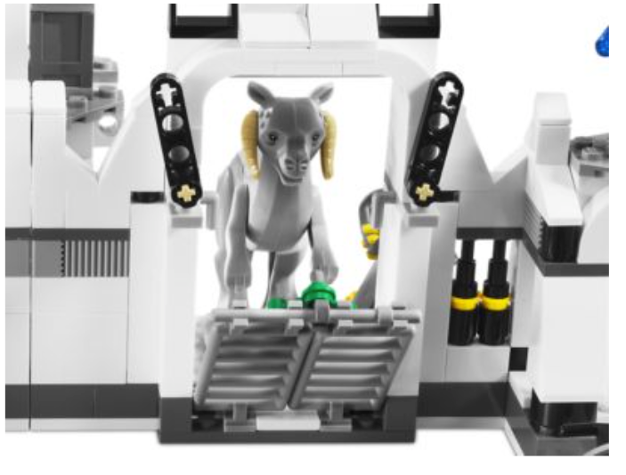 Lego Star Wars Hoth Echo Base 7879 Bacta Tank Luke 2-1B Medical Droid R ...