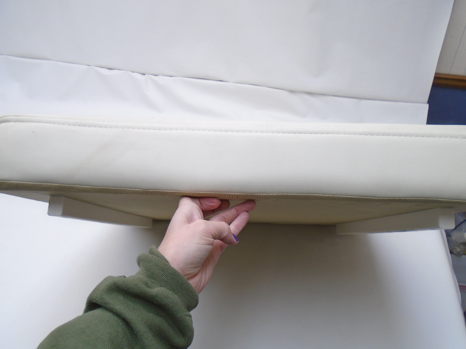 PARKER 28 V- BERTH WALK AROUND CUSHION 165530 - 17 OFF WHITE MARINE ...