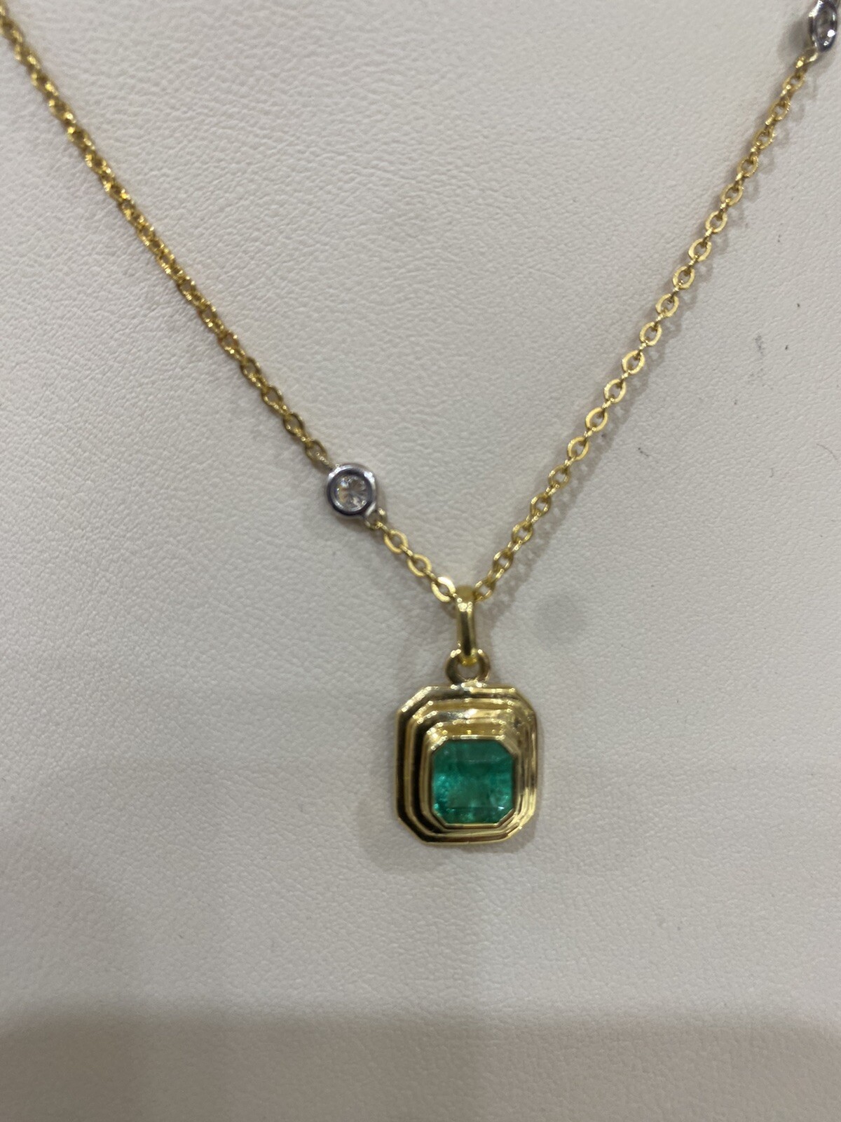 Columbian Emerald and Floating Diamond 18K Gold Neckl… - Gem