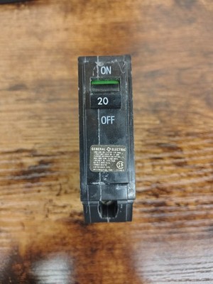 General Electric GE NP1578013 P103 SWD E11592 G 20A 120/240VAC Circuit ...