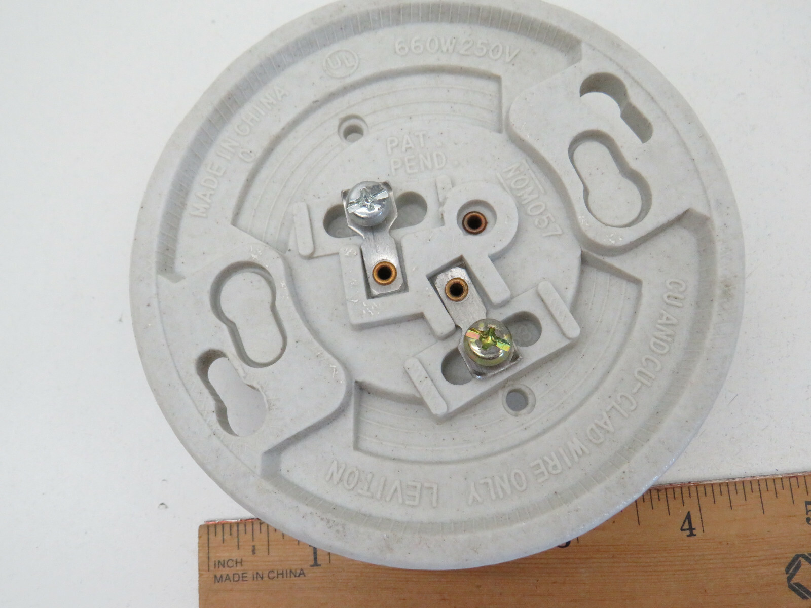 Leviton 000-9875 Porcelain Lamp Holder Lampholder Fixture 660W 250V Max ...