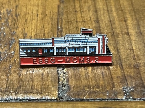 c PINS PIN'S CAR OIL ESSO MCM 3.2 | eBay