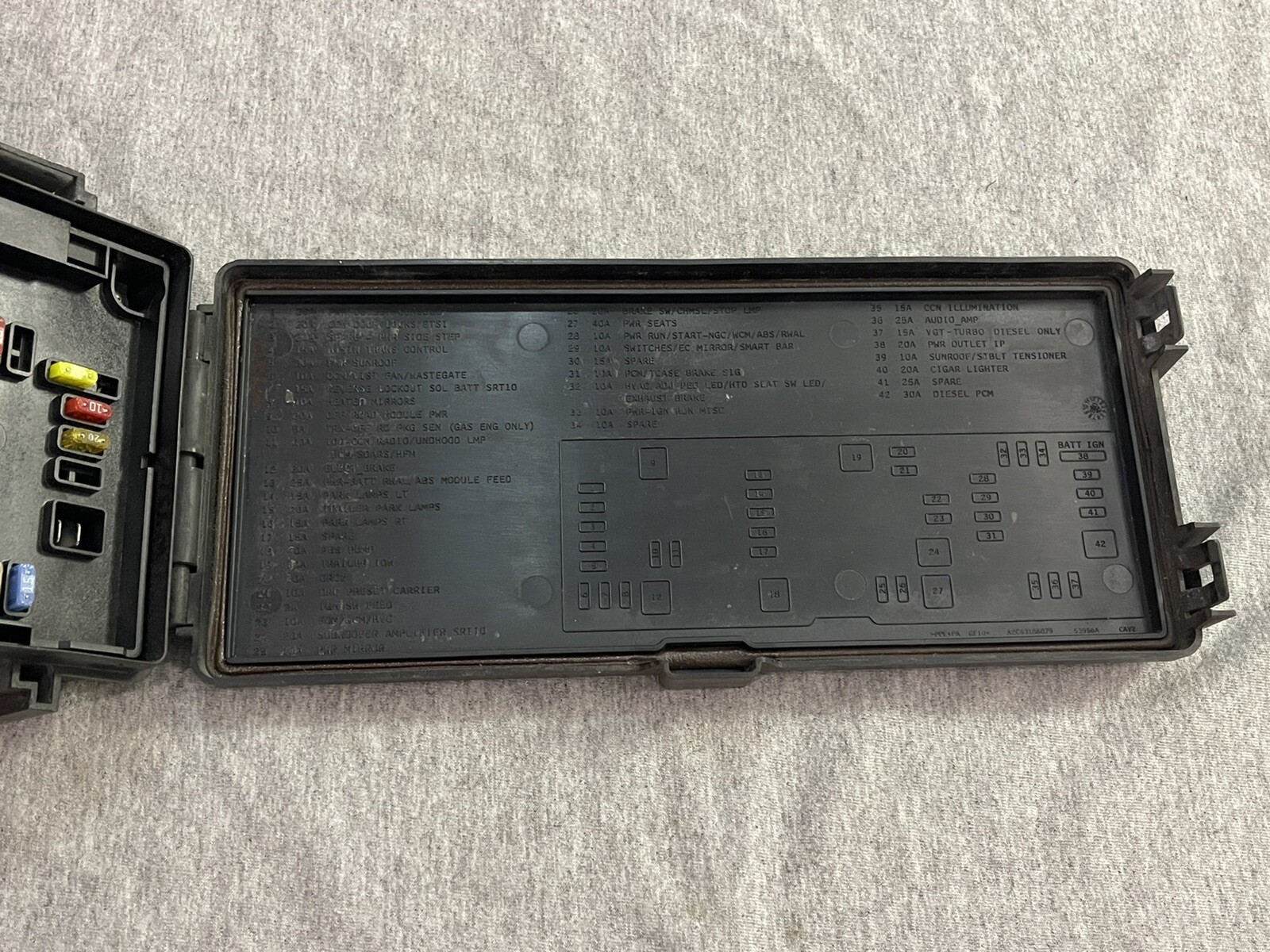 Dodge Ram 1500 2500 TIPM Totally Integrated Power Module Fuse Box 06 ...