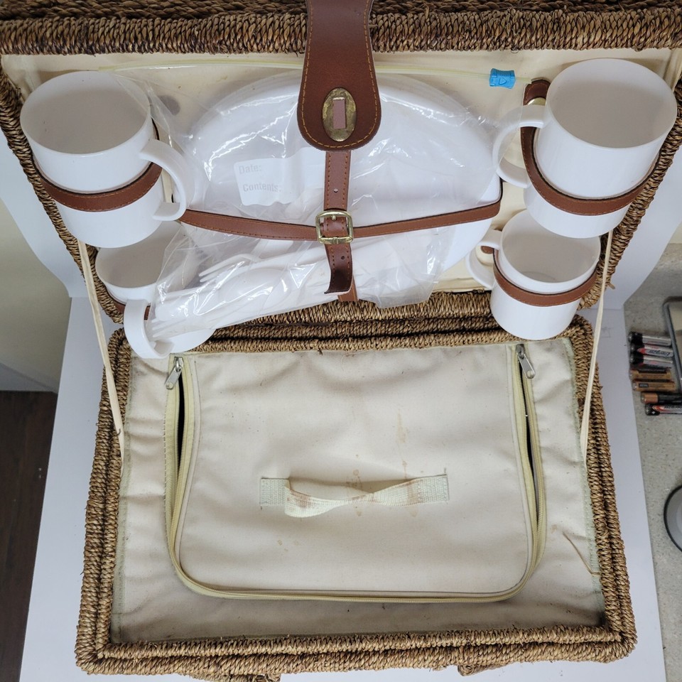 Vintage Woven Wicker Picnic Basket Plastic Wares Insulated Service for 4 | eBay