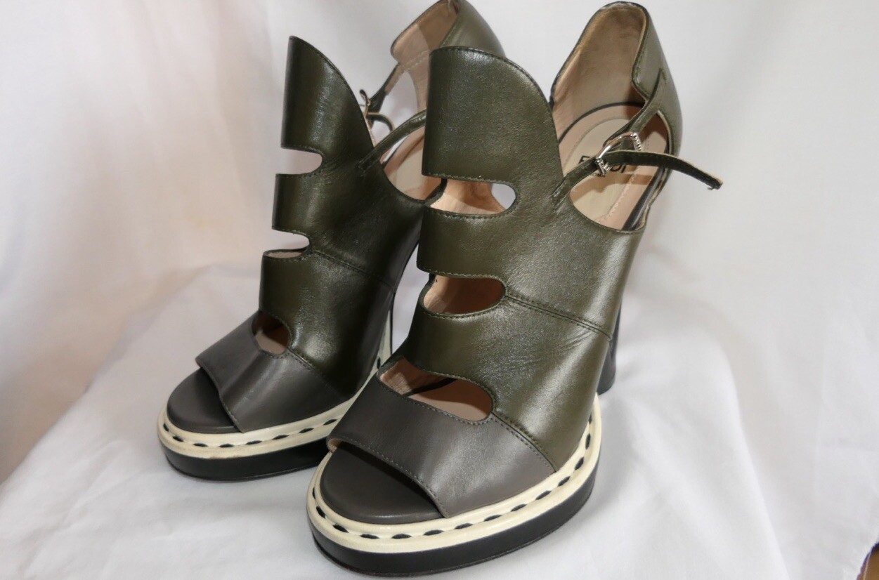 Women’s Fendi Double Heel Cut-out Pumps Size 36 - Gem