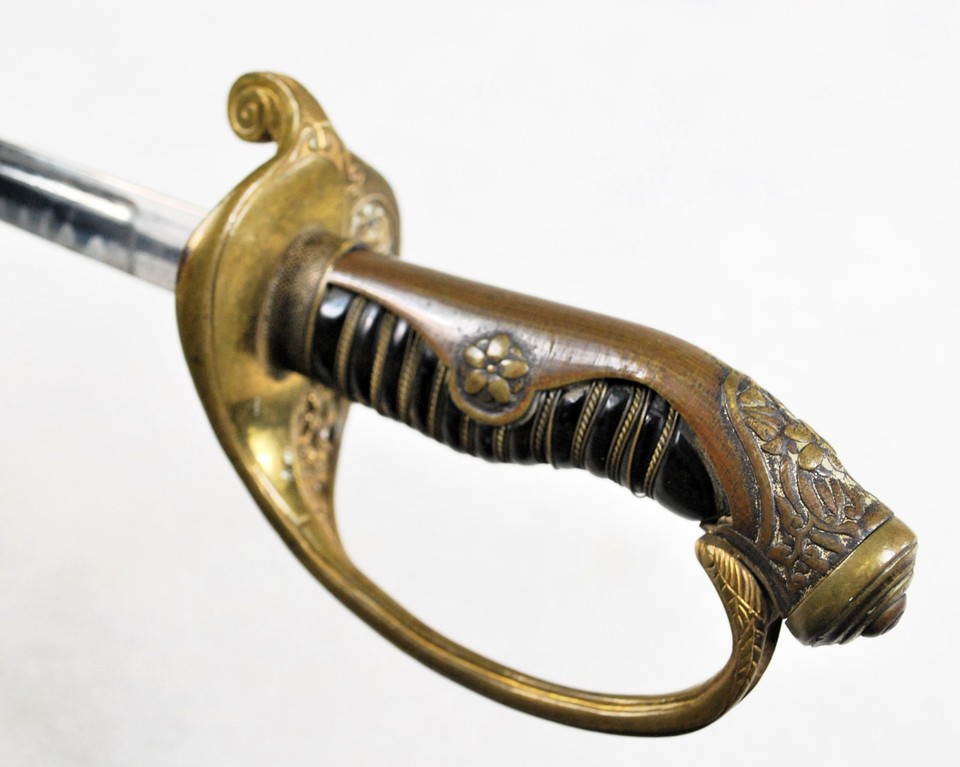 WWII Japanese Army Officer’s Dress Sword, Company grade Kyū-Guntō Saber ...