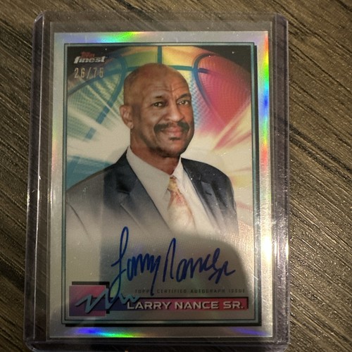2021 Topps Finest - Finest Autographs Larry Nance #FA-LN Refractor /75 ...