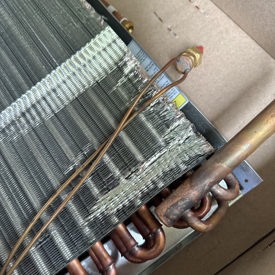 Goodman Manufacturing 2085006SP 1.5 Ton Horizontal Slant Coil ...