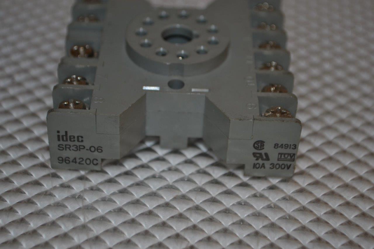 ONE NEW LOT OF 2 IDEC RELAY SOCKETS SR3P-06. | eBay