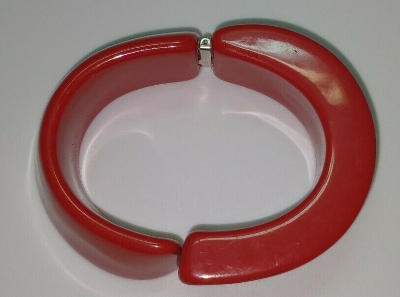 VINTAGE ART DECO LUCITE PLASTIC HINGED CUFF BRACELET … - Gem