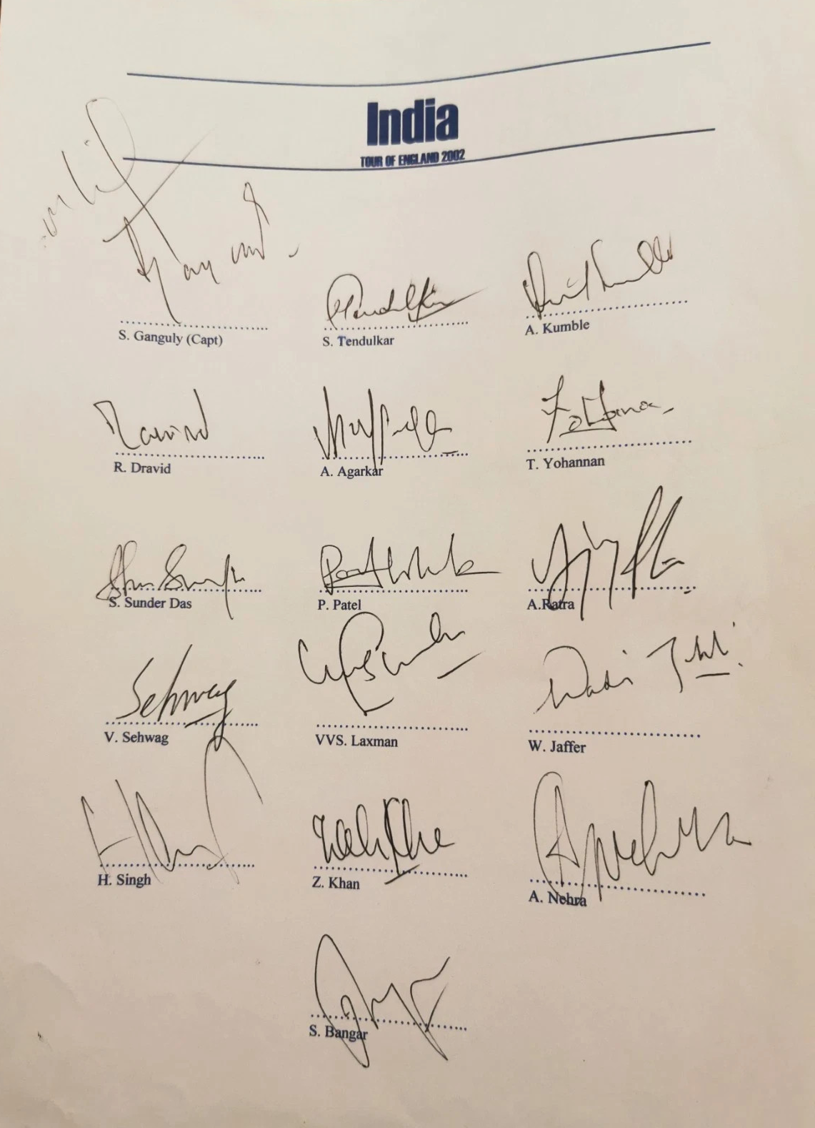 Autograph cricket - signed India 2002 Team sheet- Sachin Tendulkar ...