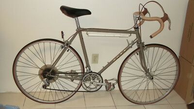 Vintage Bicycles - Ross Bike - Nelo's Cycles