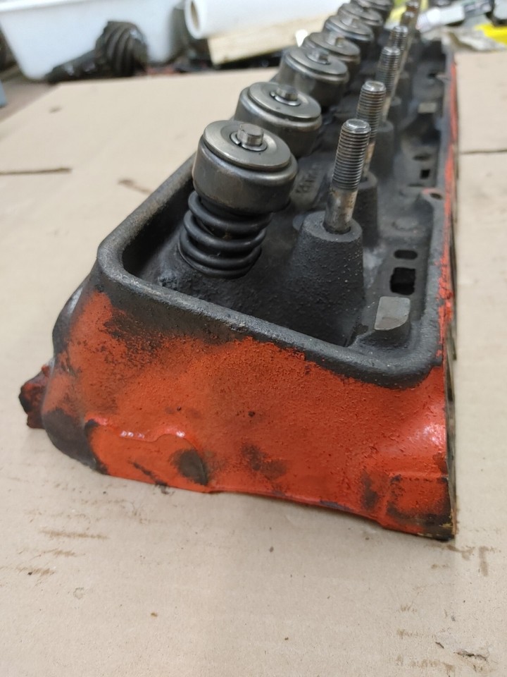 1968 69 Small Block Chevy SBC Z 302 327 2.02/1.60 Hi Perf. Hump Head ...