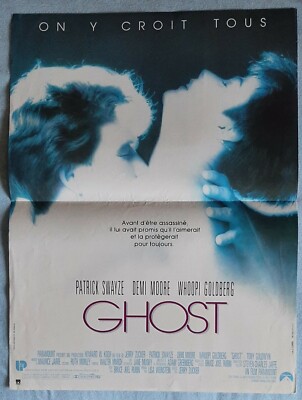 GHOST - AFFICHE DU FILM EN 40X54CM - MOVIE POSTER - 1990 - PATRICK ...