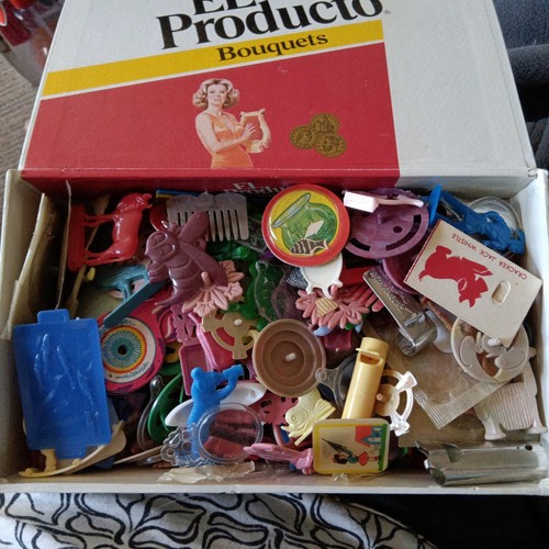 Vintage Cracker Jack Prizes Charms Misc. Cigar Box Full | eBay