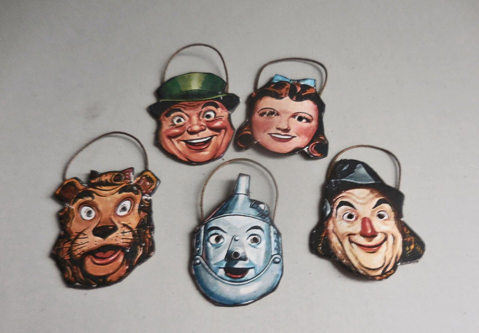 DOLLHOUSE MINIATURES HALLOWEEN ~ VINTAGE IMAGES OF WIZARD OF OZ MASKS ...